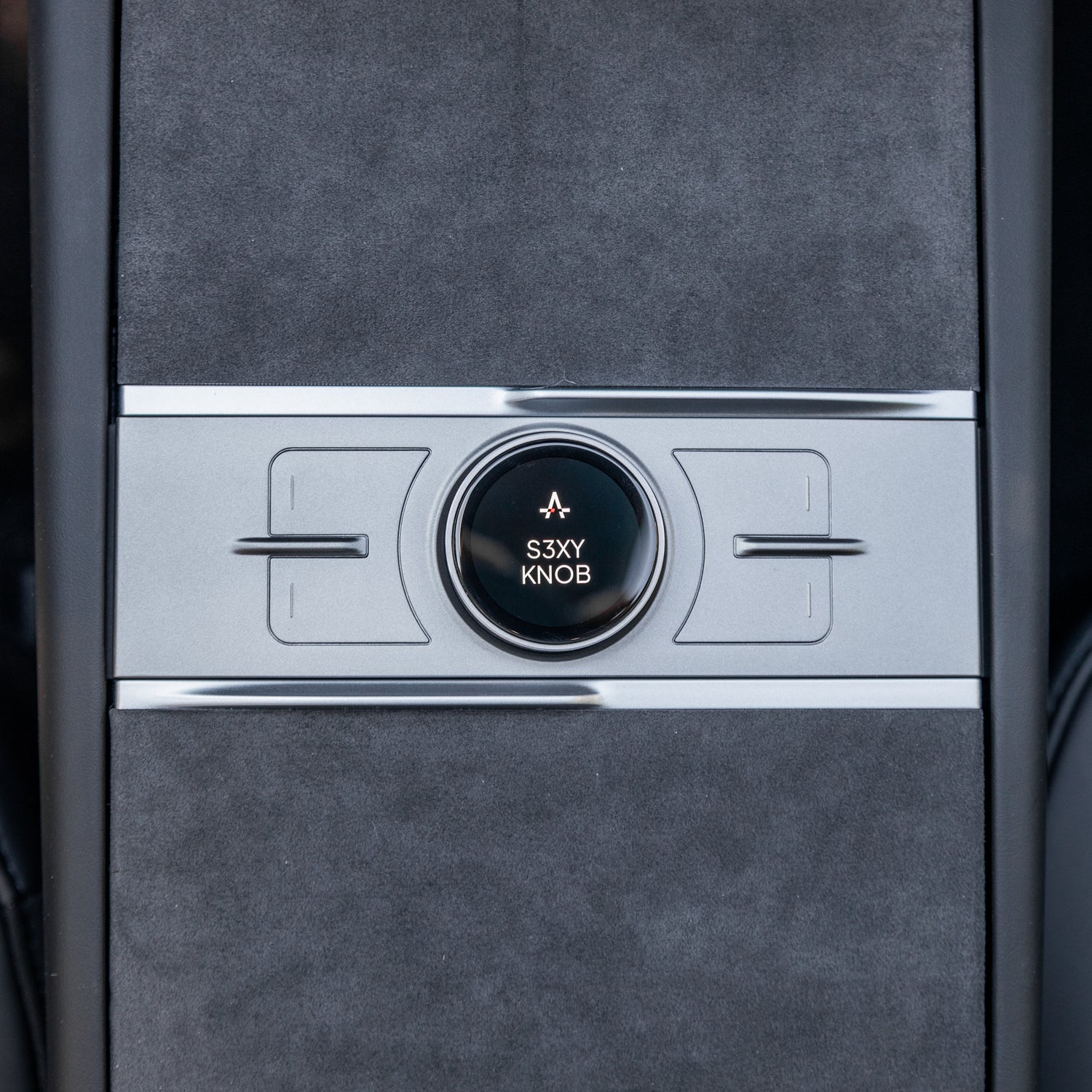 Tesla Model Y 2025: S3XY-Knob