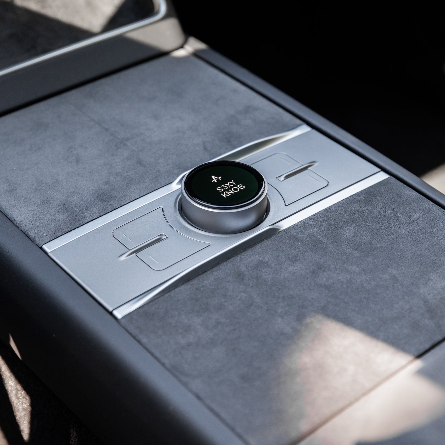 Tesla Model Y 2025: S3XY-Knob